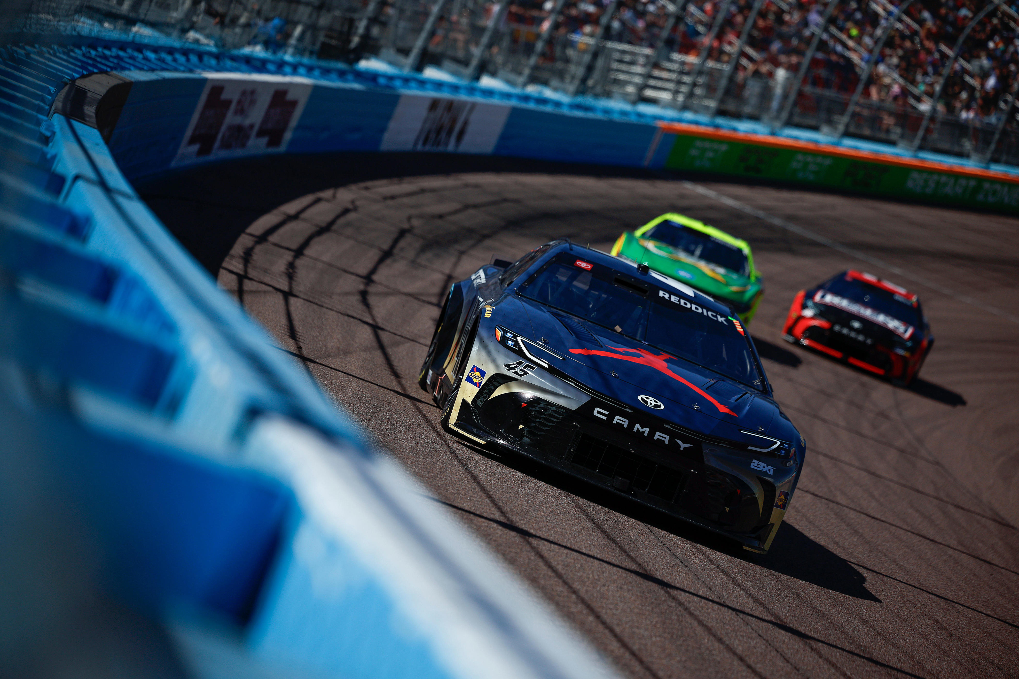 NASCAR Cup Series race at Phoenix live updates, highlights, leaderboard
