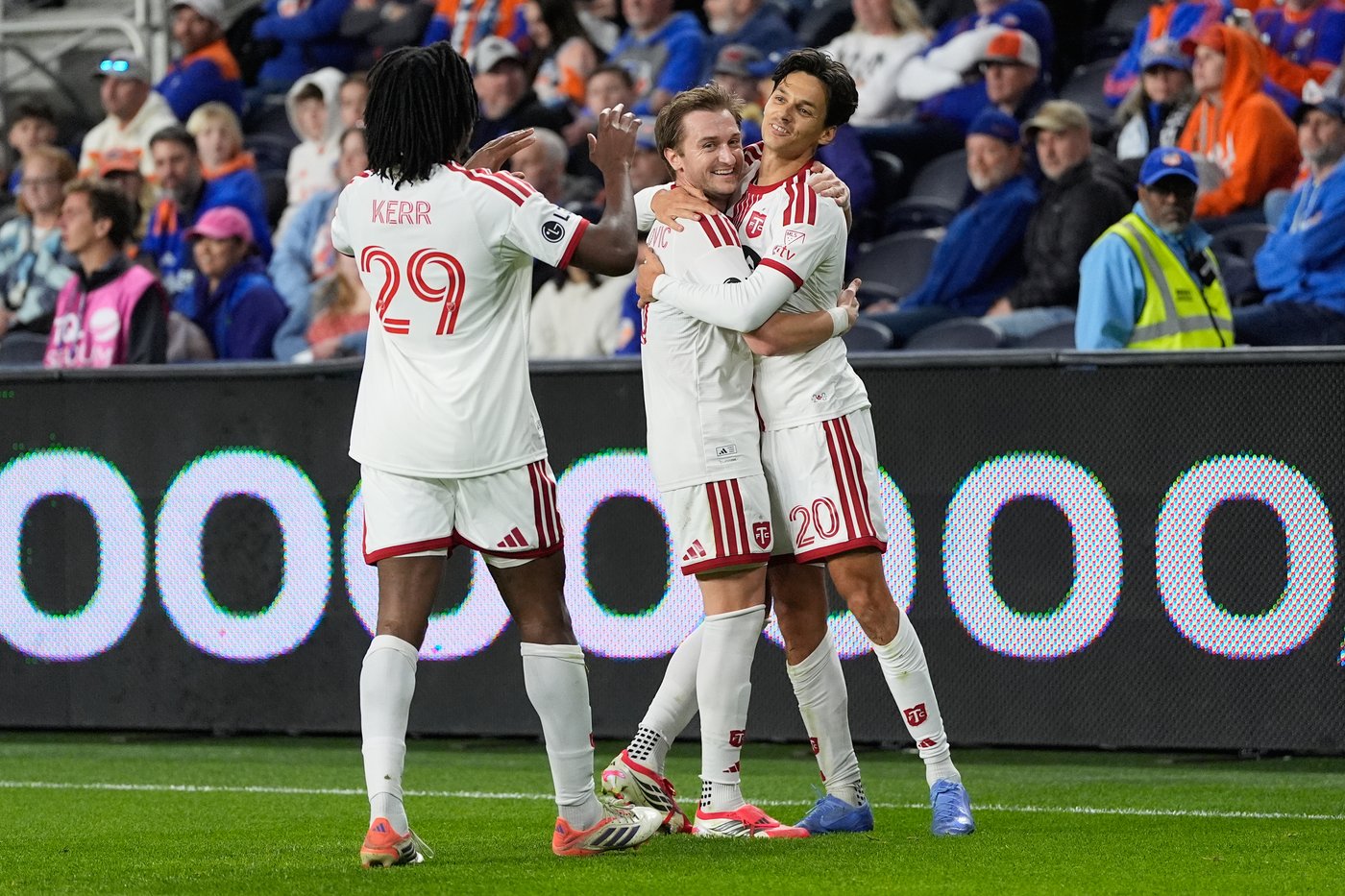Daniel Salloi scores late and Toronto FC holds on to edge FC Cincinnati 1-0