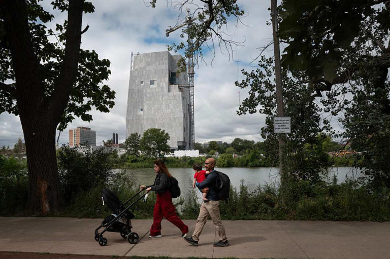 Obama Presidential Center opening to feature Bruce Springsteen, Stevie ...