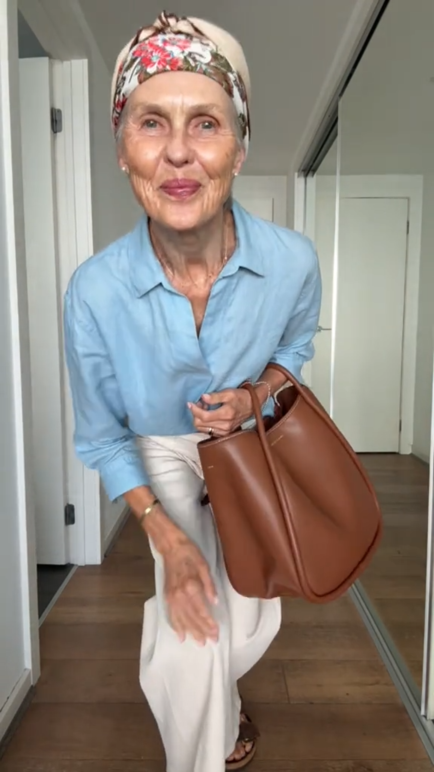 How to style a scarf for a timeless outfit of the day