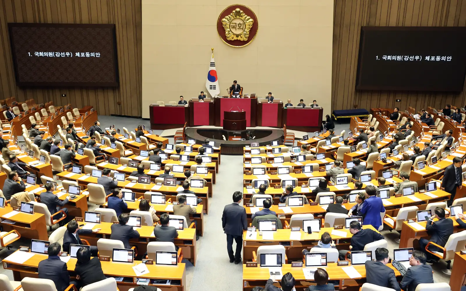 South Korean lawmakers launch probe into ballot paper shortages