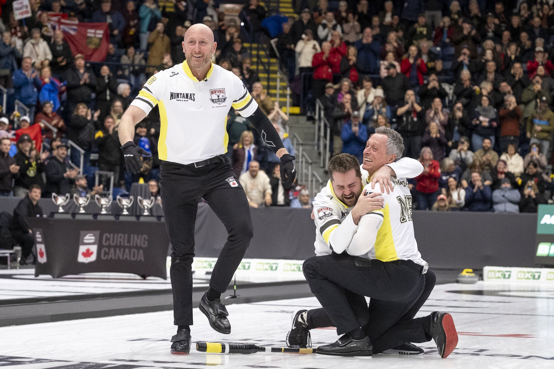 Matt Dunstone wins first Brier title, beating Koe 6-3