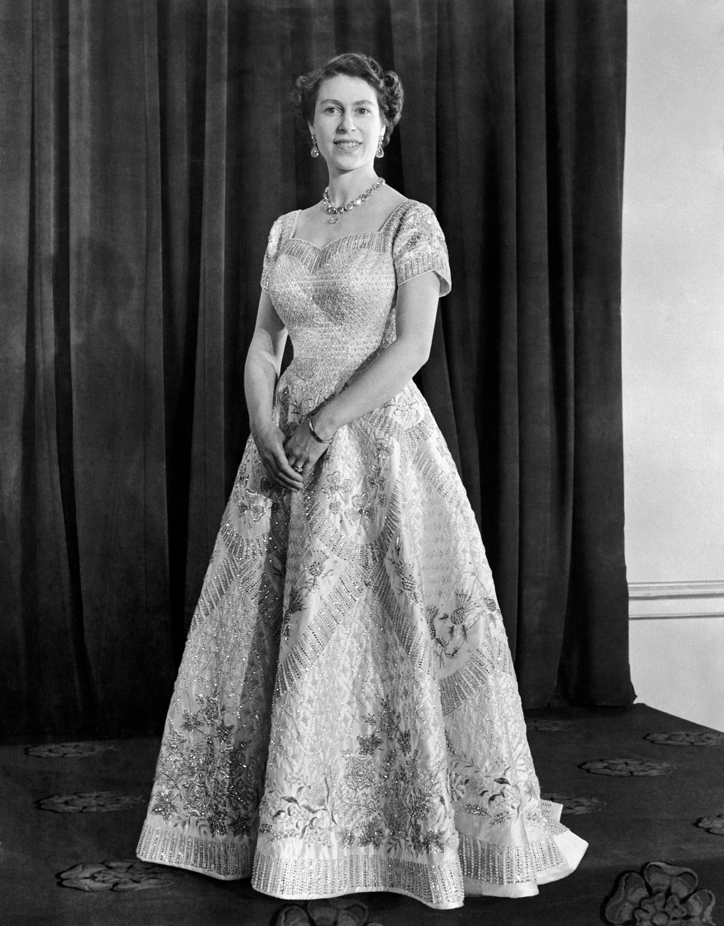 Exhibition reveals Queen Elizabeth played role in iconic wardrobe