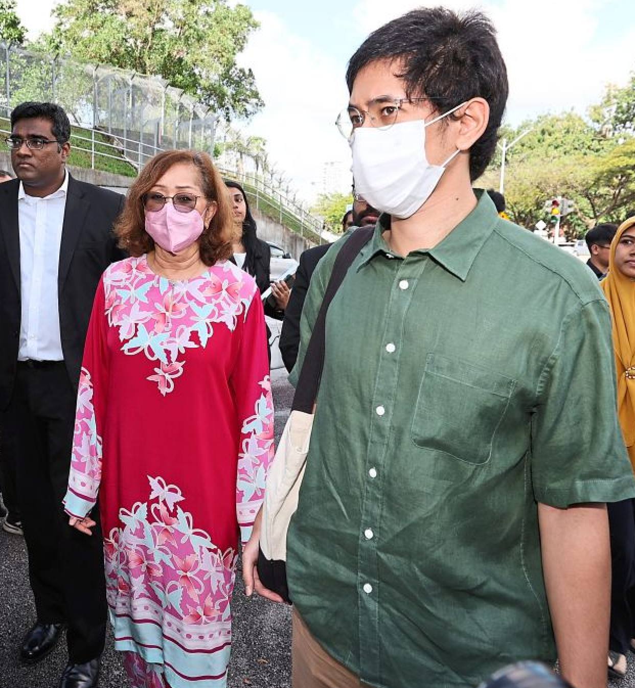 In Malaysia, Anwar’s reformist image at risk as Daim family sues over ...