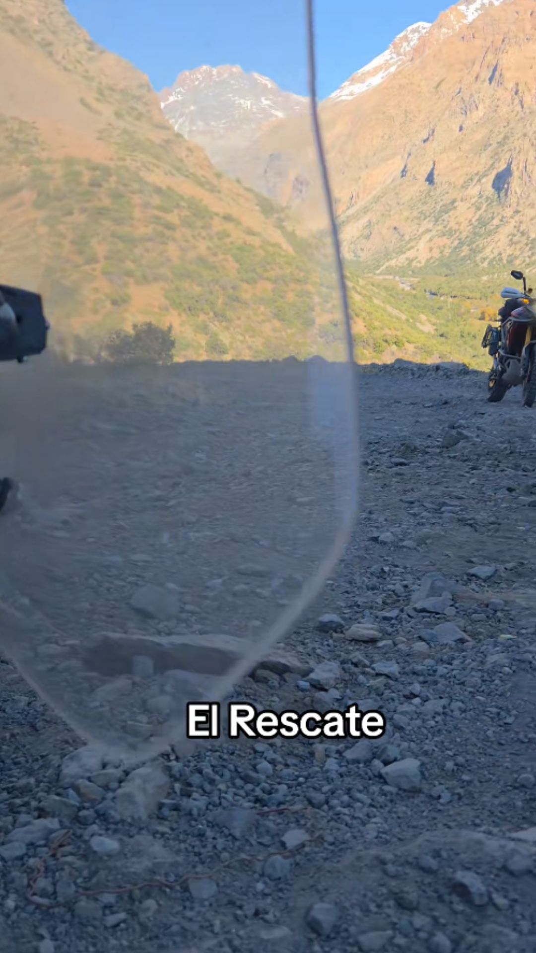 Un error me dejó atrapado bajo la moto: lección de seguridad