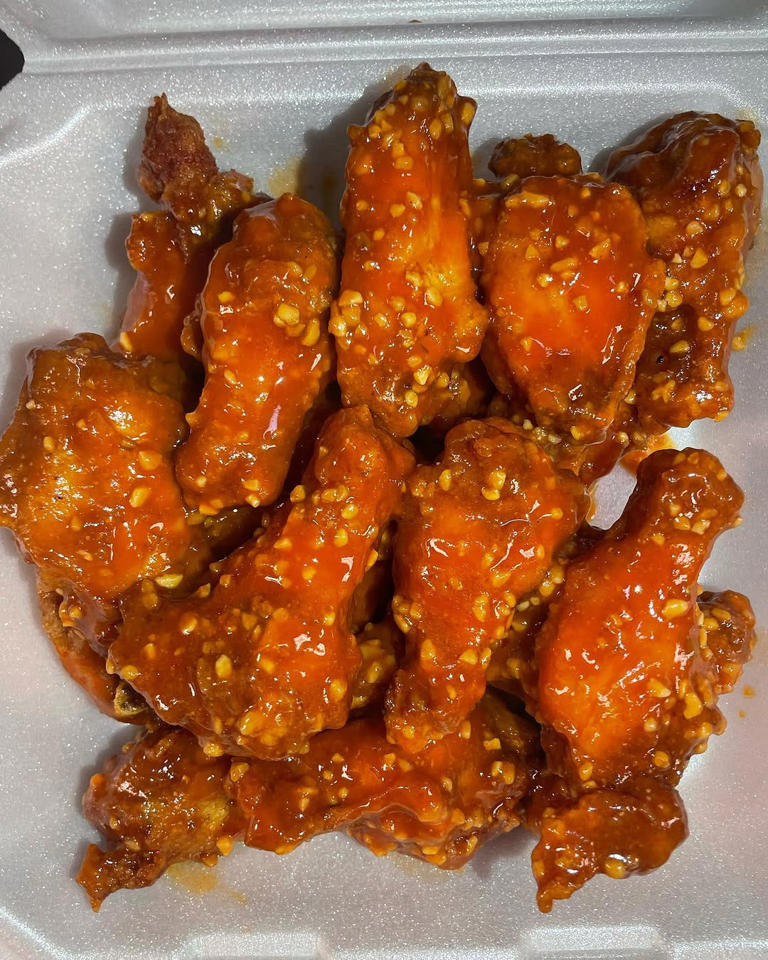 Who won best chicken wings on Treasure Coast in March Madness bracket?