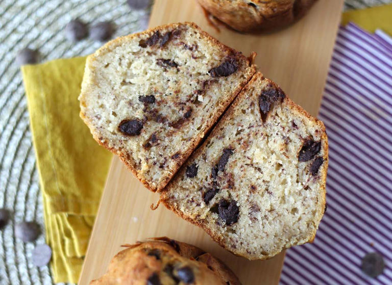 Extra gierige Muffins mit Banane und Schokoladenstückchen
