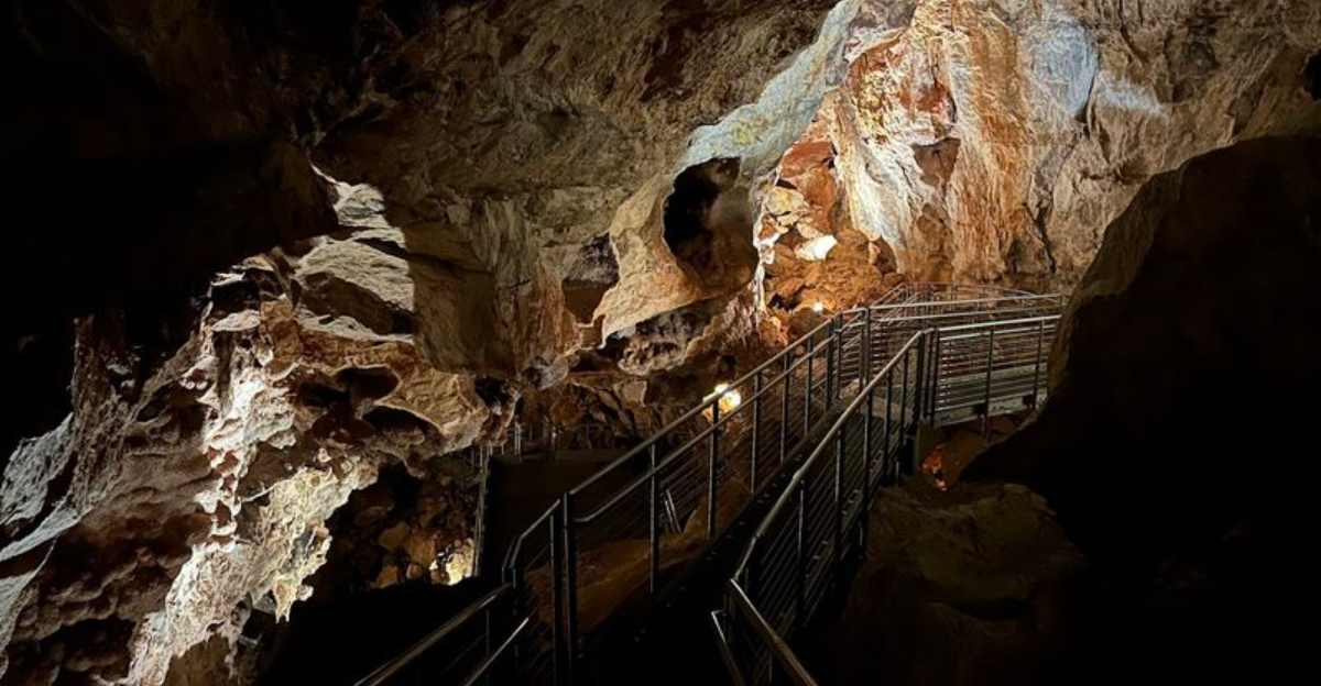15 amazing US caves with easy tours anyone can enjoy