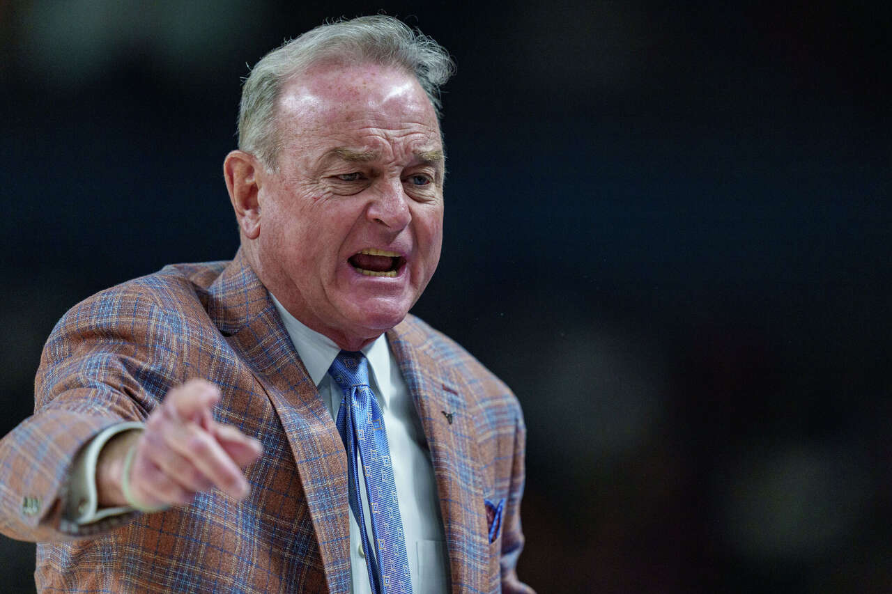 What Vic Schaefer's jacket told us about Texas basketball's SEC ...