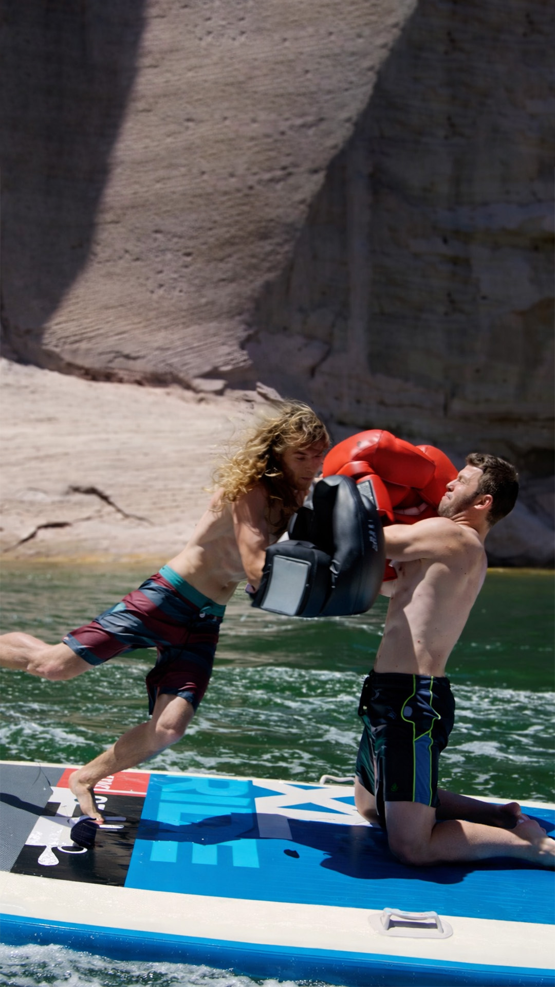 Boxing on water did not go as planned