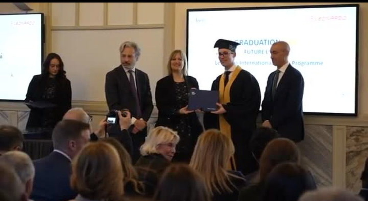 A Villa Blanc il graduation day del Leonardo Future Loading