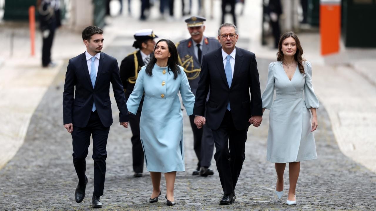 Elegância máxima! Filha de António José Seguro deslumbra na tomada de posse