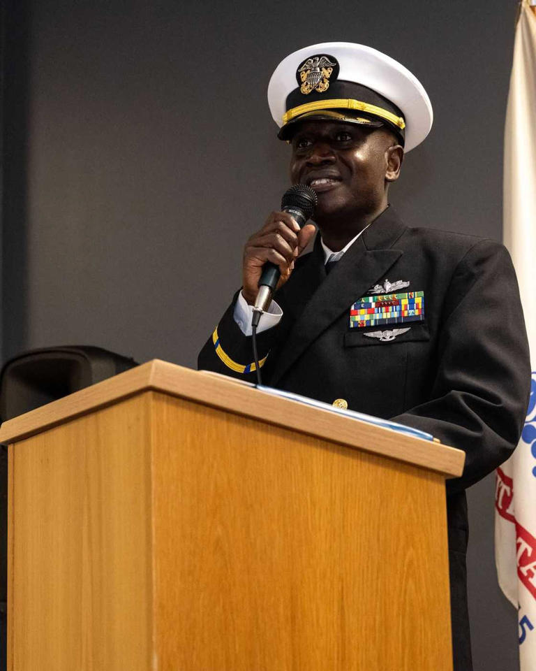 Dan Korir: 7 facts, photos of Kenyan man recently promoted to US Navy ...