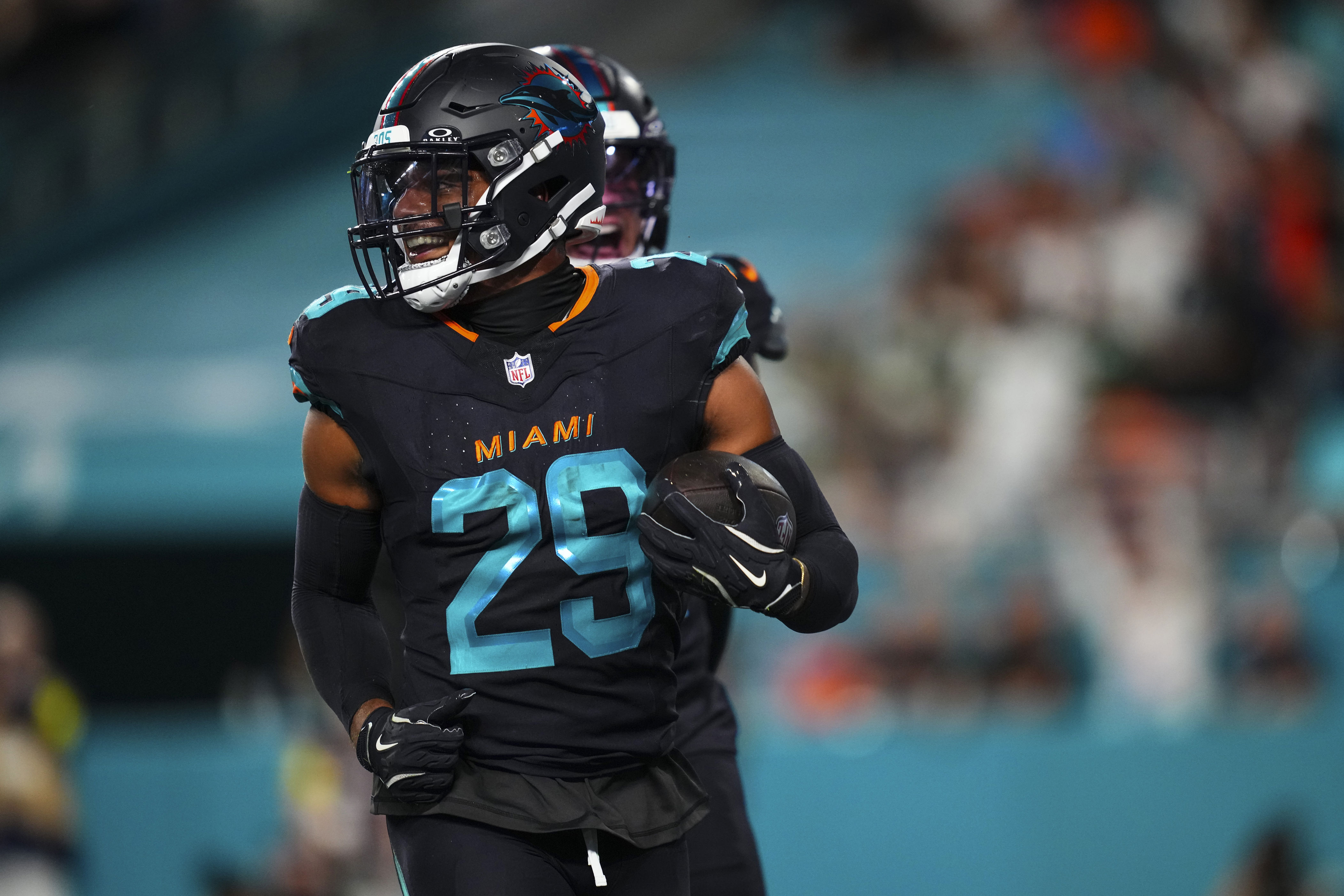 As Seahawks look to retain Coby Bryant, Jets trade for a veteran safety