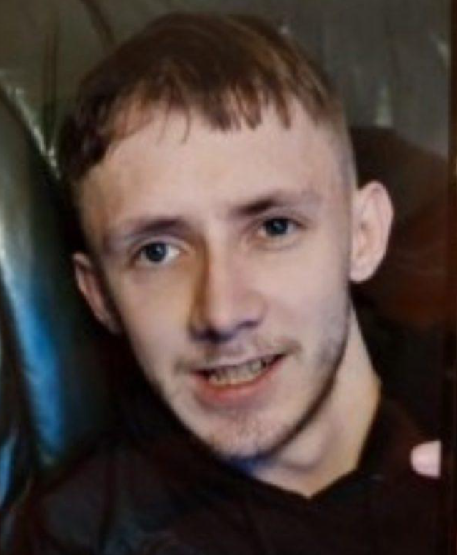 Thomas Wild: Search for missing Fife man after clothes found on beach