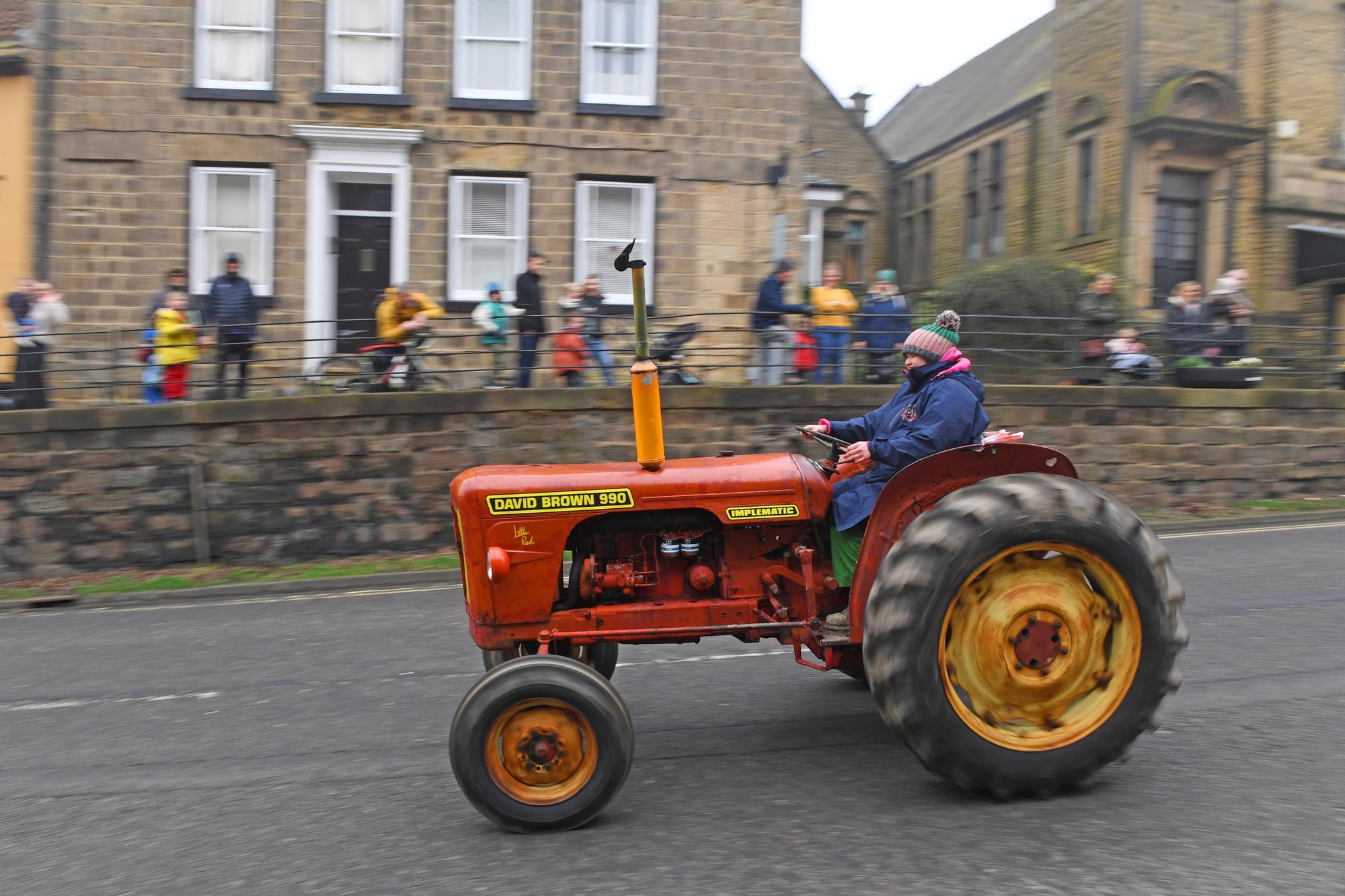 Knaresborough Tractor Run 2026: Hundreds take part in charity tractor ...