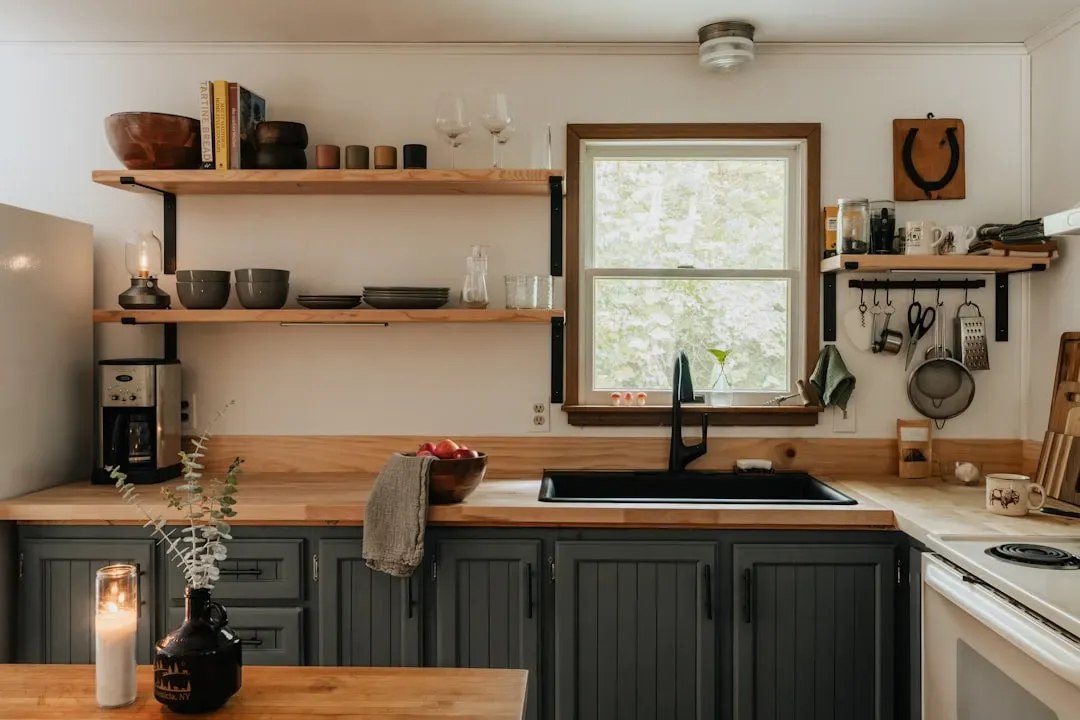 7 kitchen features that instantly date your home