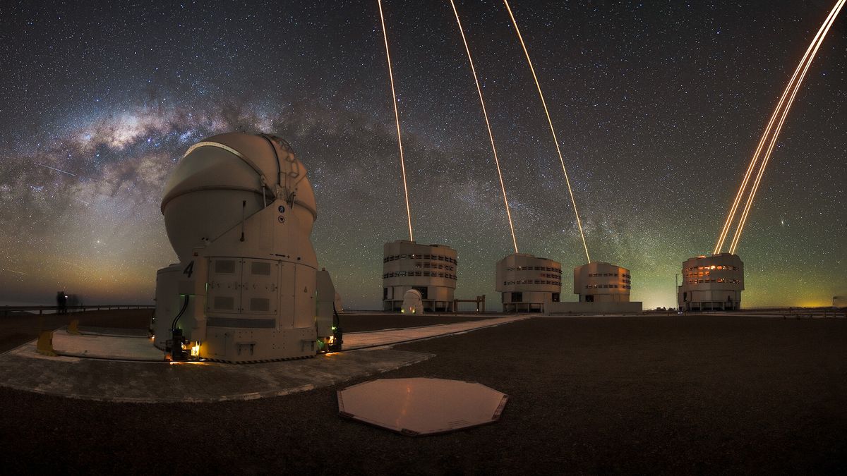 🔭 What are these laser beams on one of the world's most powerful ...