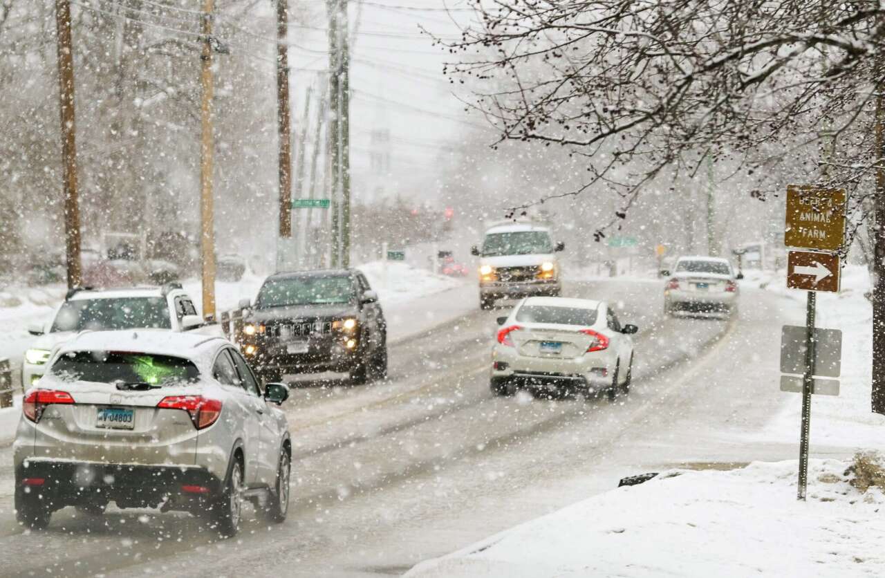 Heavy snow threatens Northwest as temperatures may hit 70 in ...