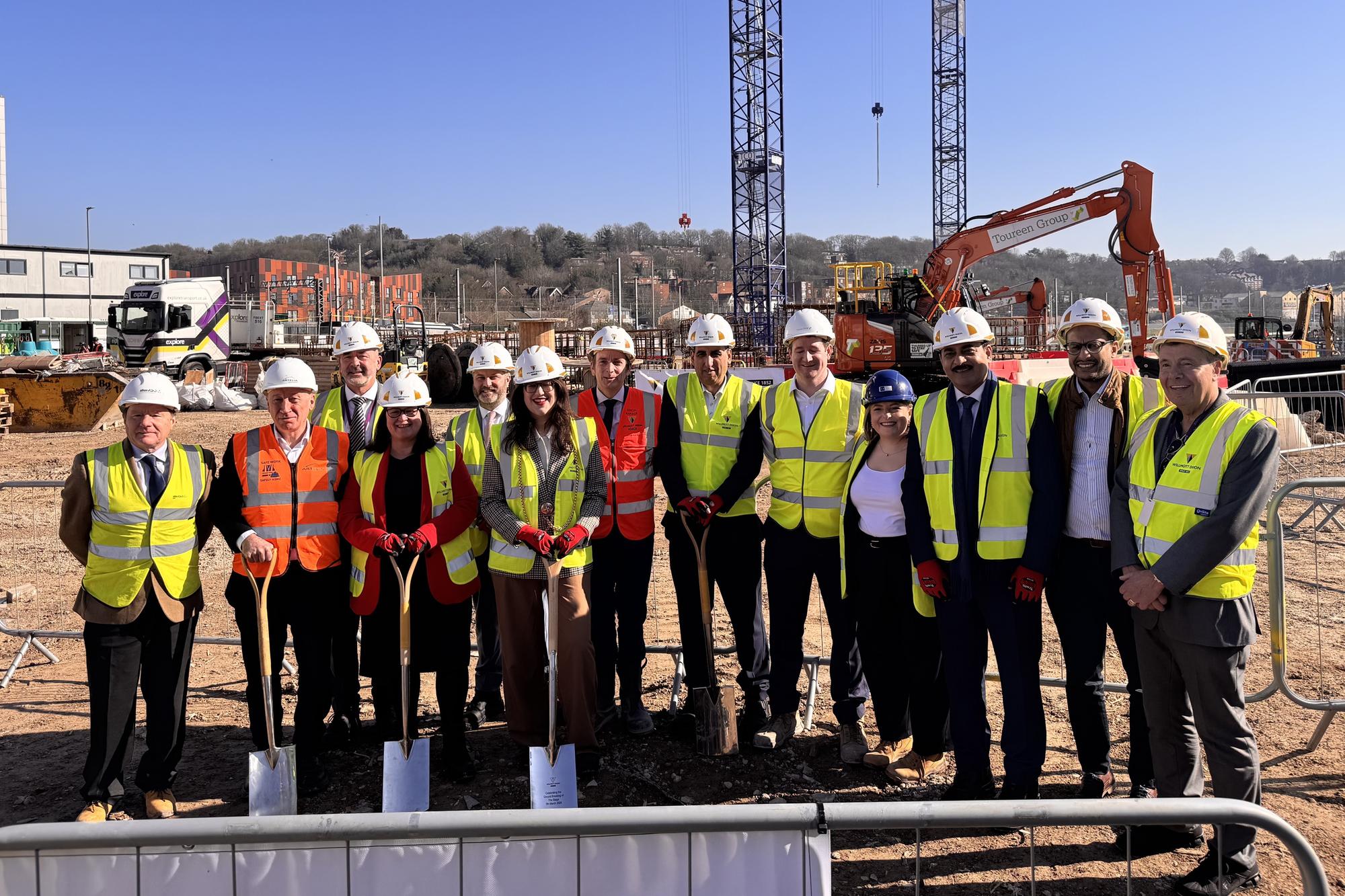 Groundbreaking ceremony marks start of Luton's £136m The Stage ...