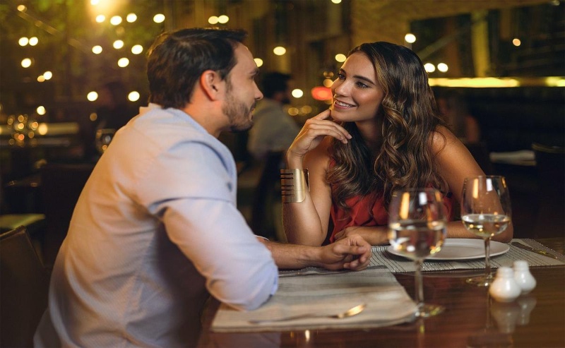 3 things men should never do on a first date if they want a second one