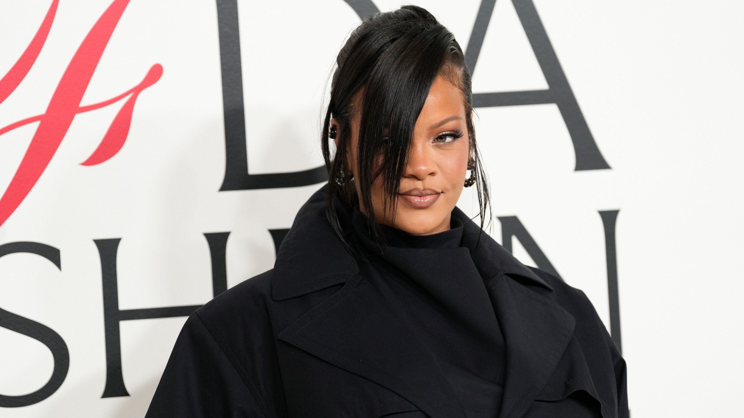Rihanna flees LA on a private jet—hours after woman fired 'AR-15-style ...