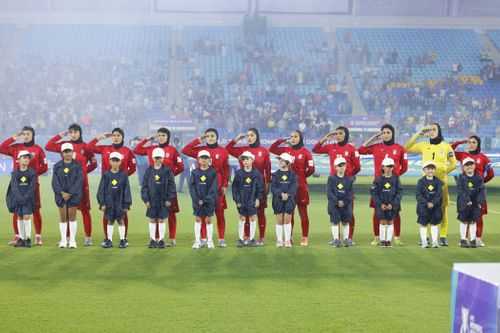5 Iranian women's soccer players apply for asylum in Australia after ...