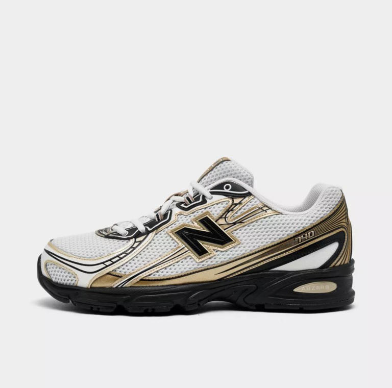 New Balance’s $115 Y2K retro sneakers are now just $65