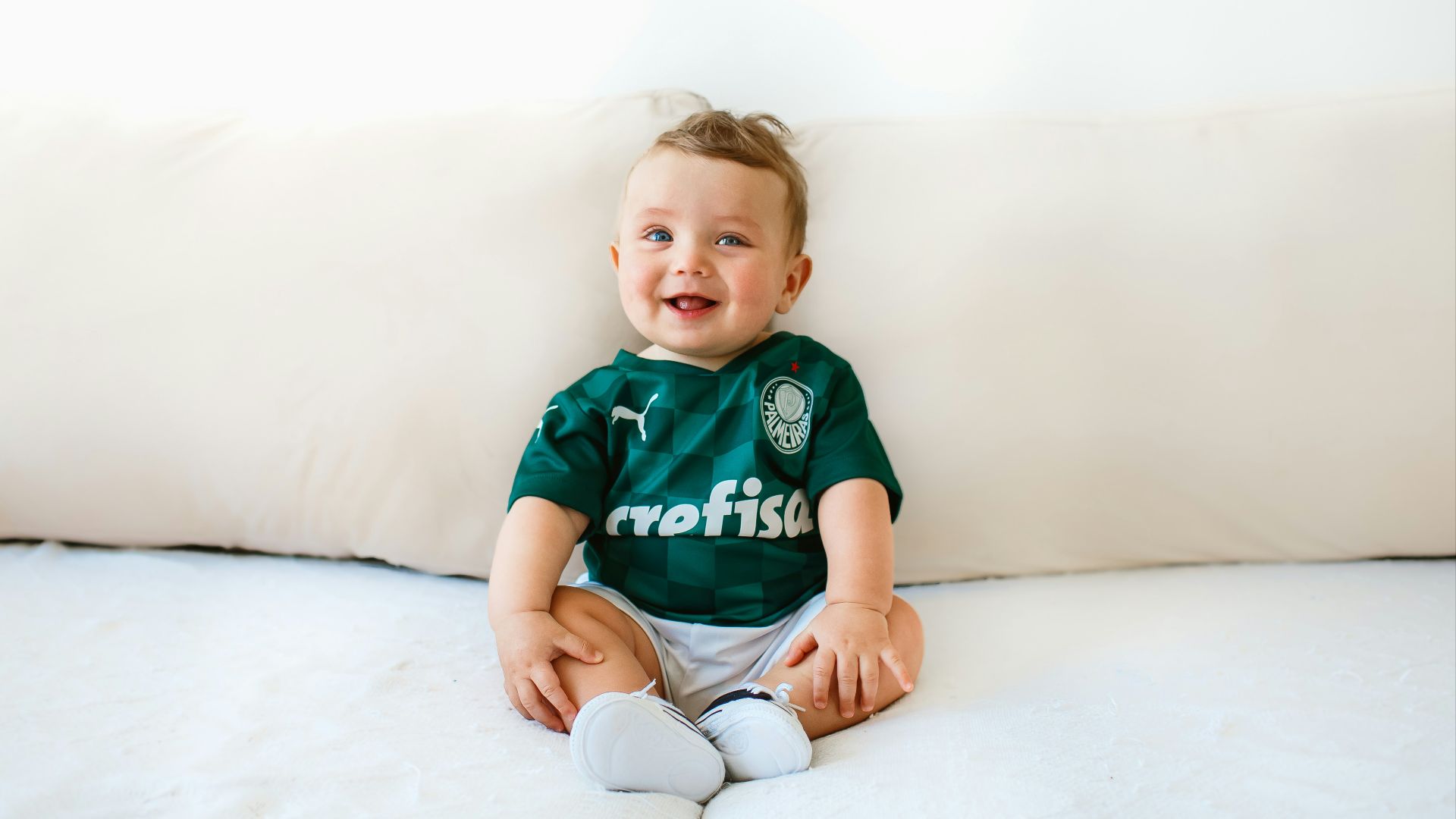 10 timeless classic baby names & 10 trendy ones that might not age well