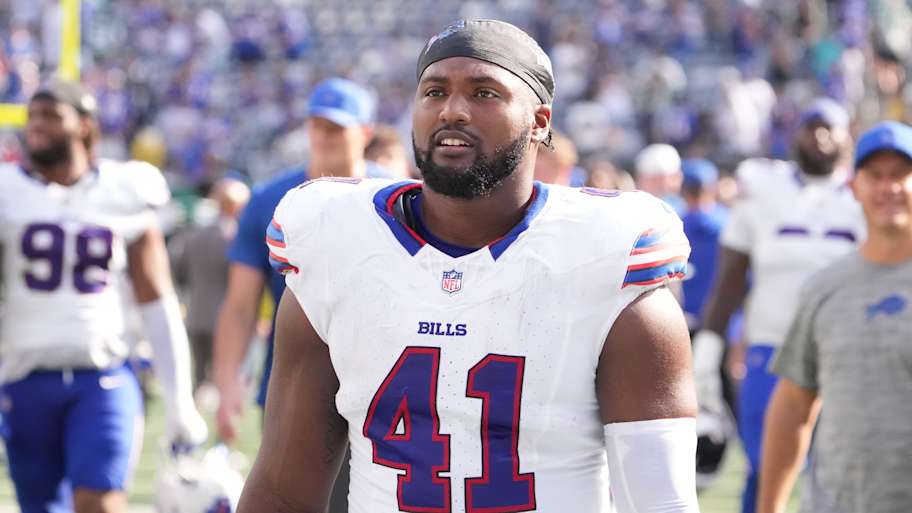 Patriots sign former Bills FB to three-year deal