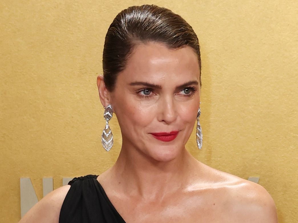 Keri Russell, 49, uses this wrinkle-plumping foundation that firms and ...