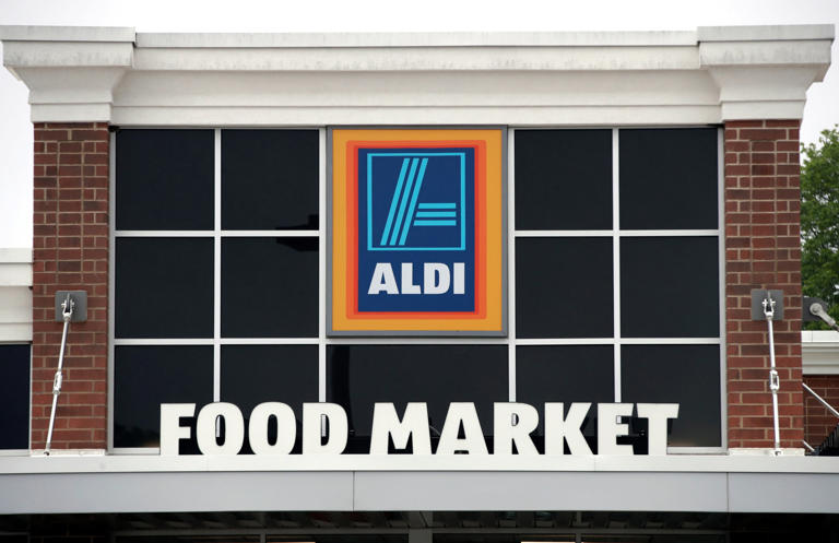 ALDI opens first store in Neptune Beach
