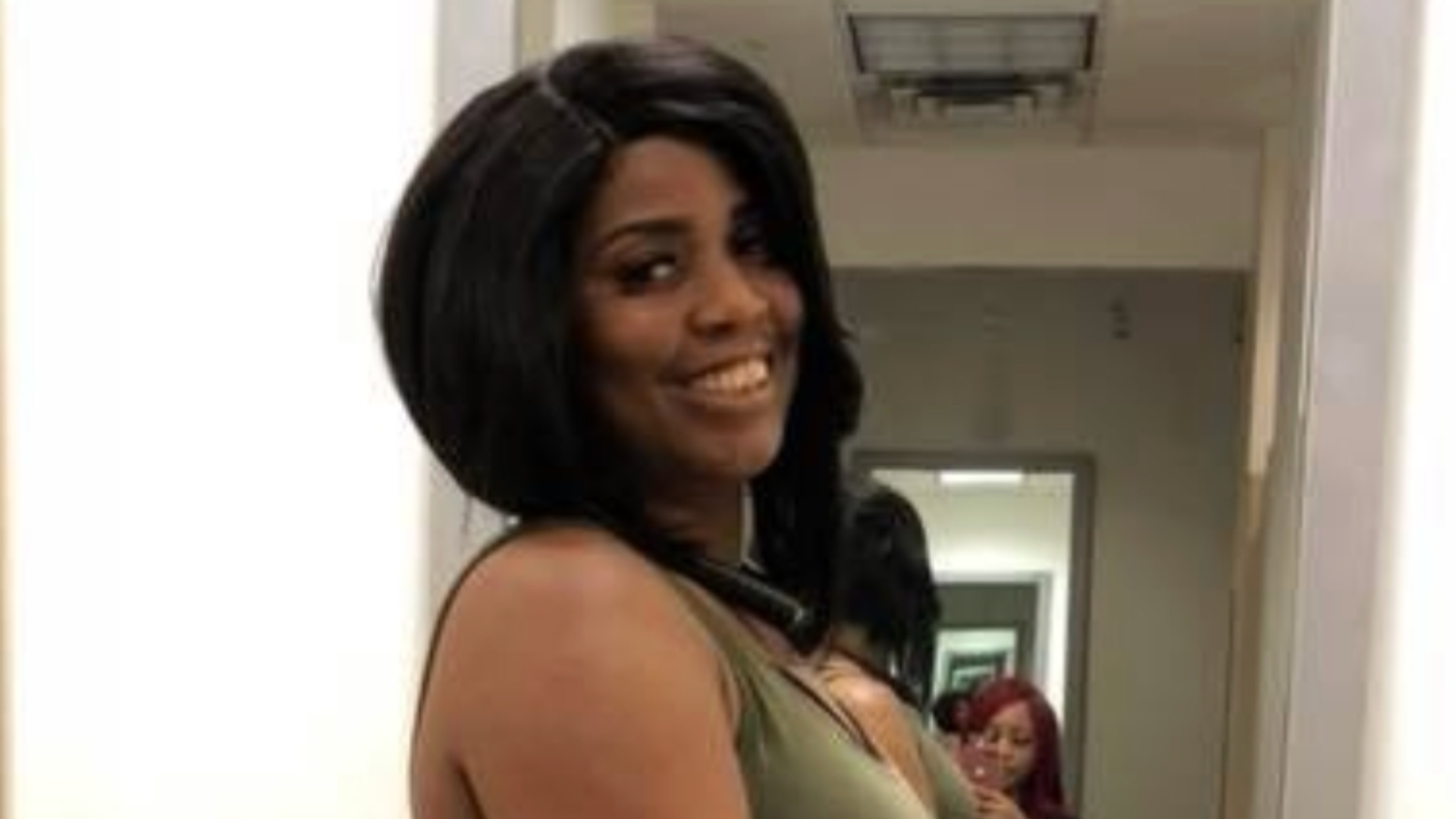 Detroit Mom Left 5 Kids Alone in Car With Loaded Gun To Get Food & Now ...