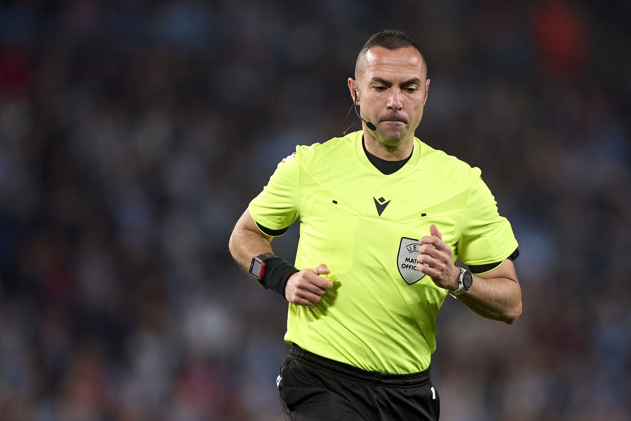 Newcastle United vs Barcelona referee escaped punishment for alleged ...