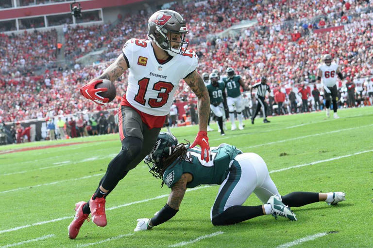 49ers reportedly signing Mike Evans to 3-year, $60.4 million deal to ...