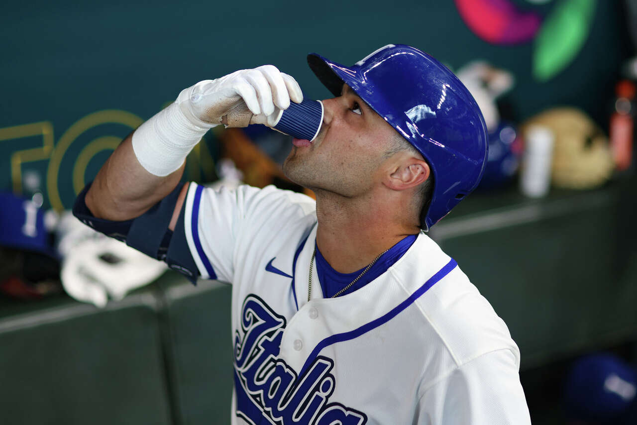 Team Italy toasts home runs with espresso shots at World Baseball ...