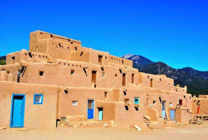 20 famous travel destinations in the US that refused to fade into history