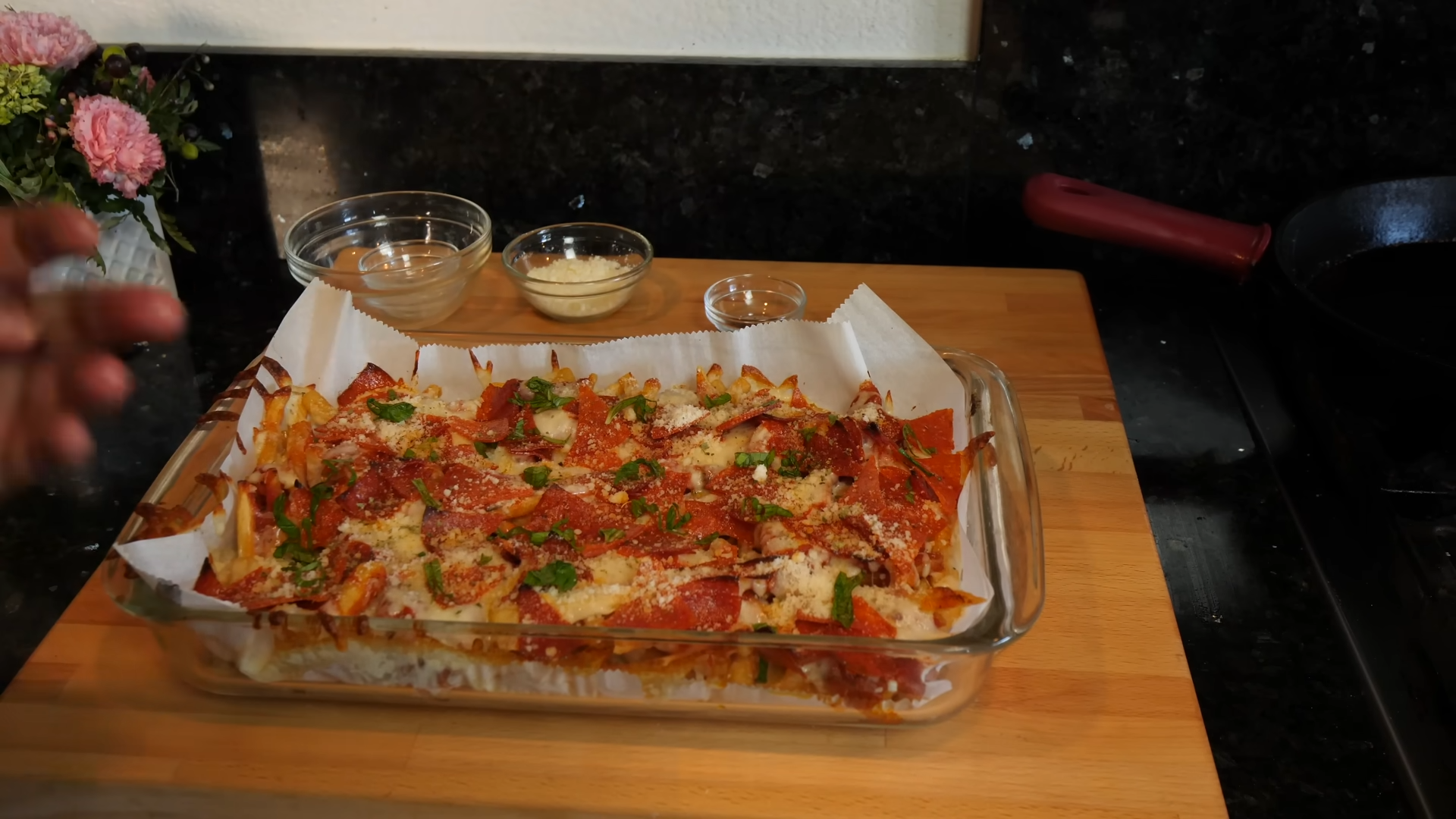 How to make baked pizza fries with pepperoni and cheese