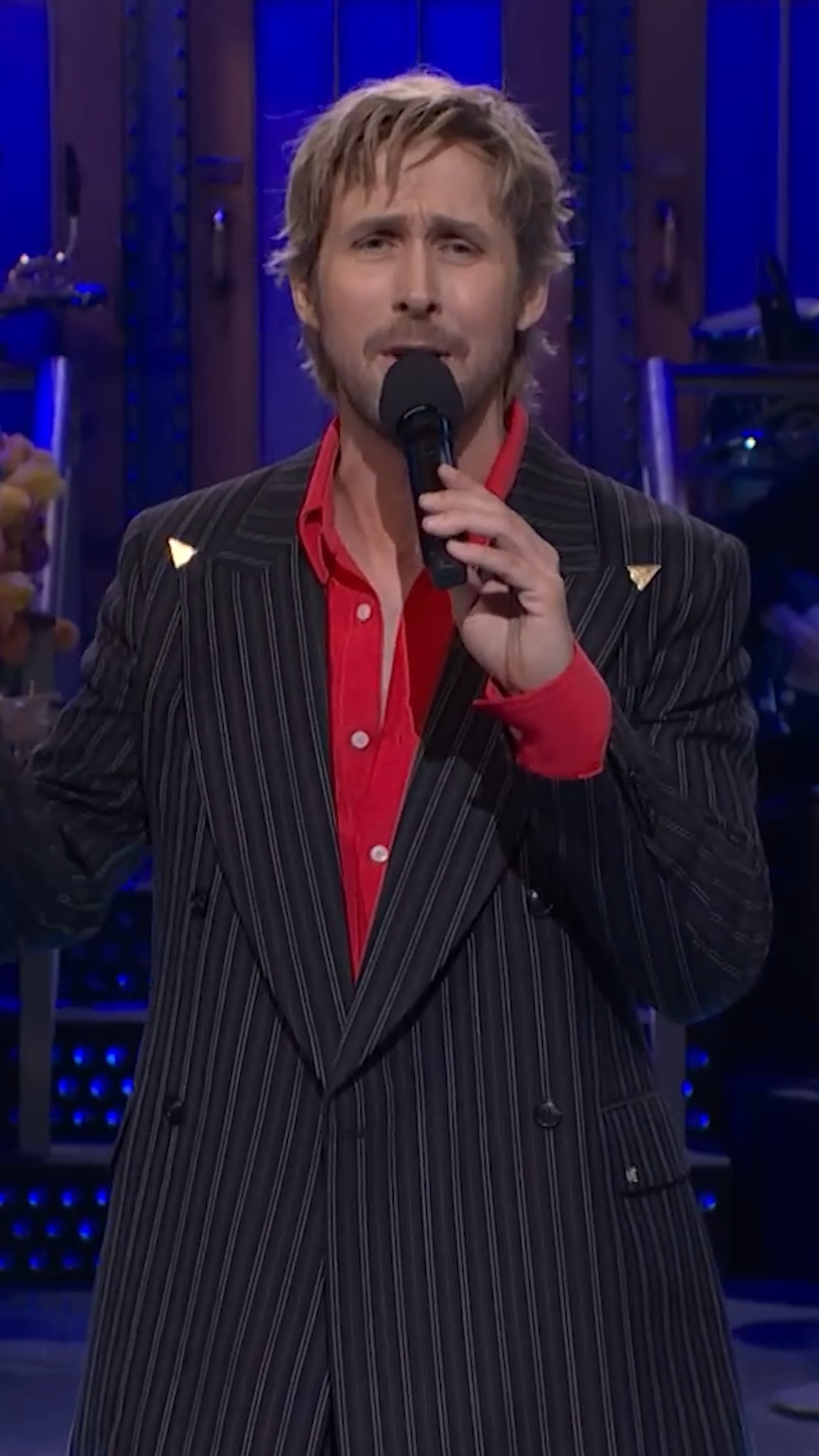 Ryan Gosling puts a playful spin on ‘Sign of the Times’ in front of ...