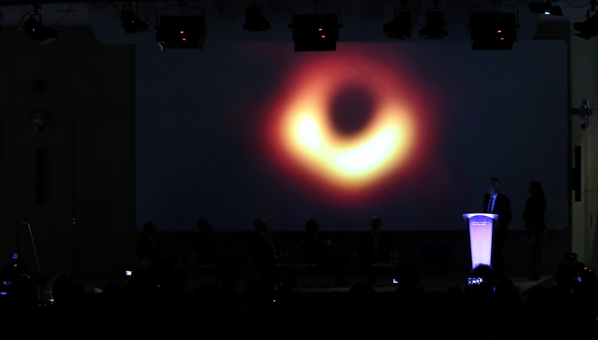 NASA explains: What if you fall into a black hole?
