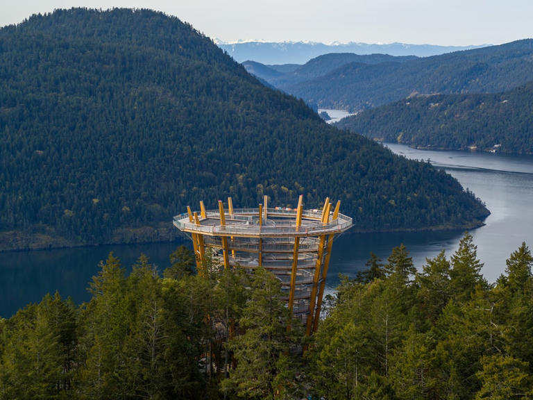 BC.'s thrilling new lookout to be Canada's first sky-high glass cube ...