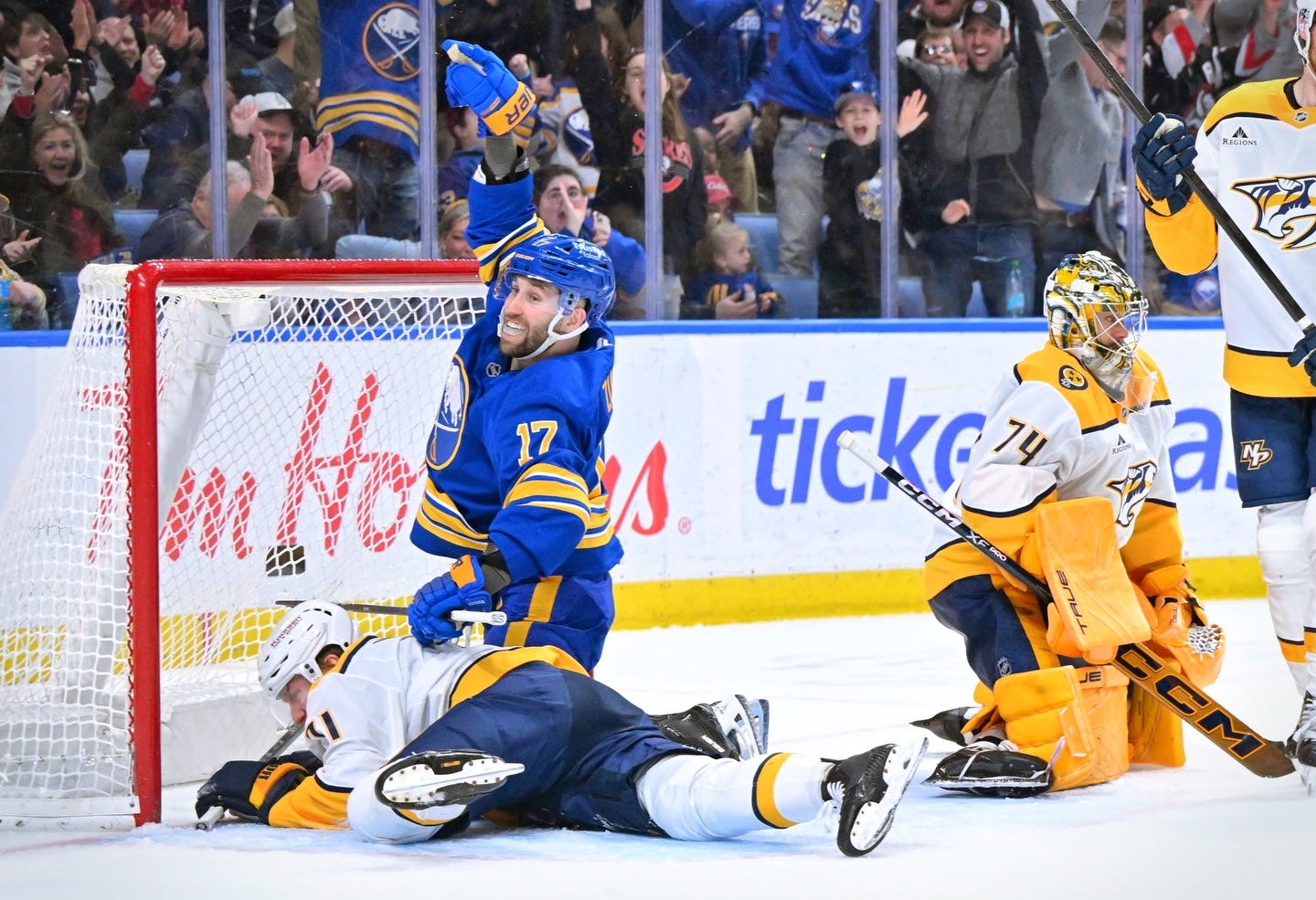 Sabres beat Predators on home ice for sixth-straight win