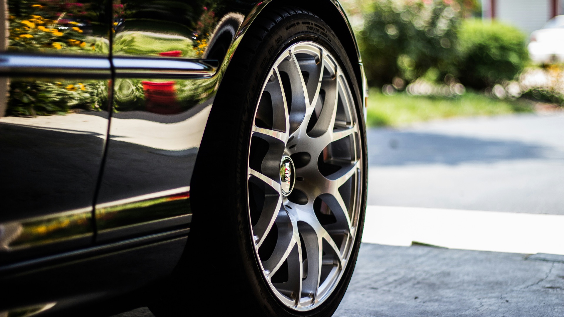 10 things to always check before driving your car & 10 easy maintenance ...