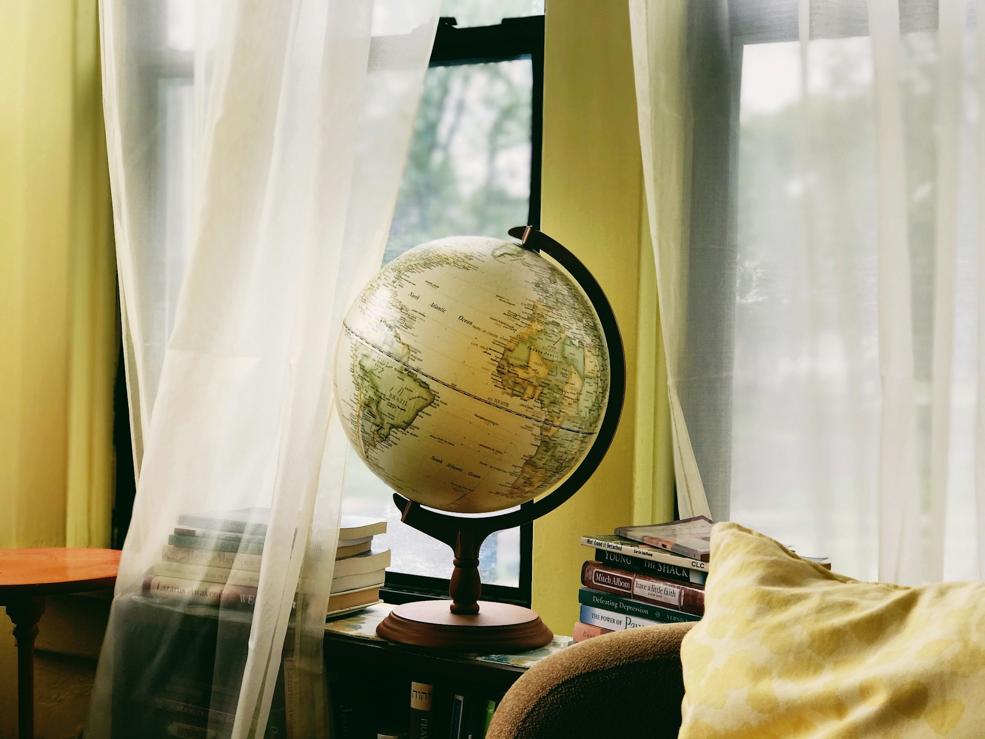 15 vintage items that bring soul to a modern interior
