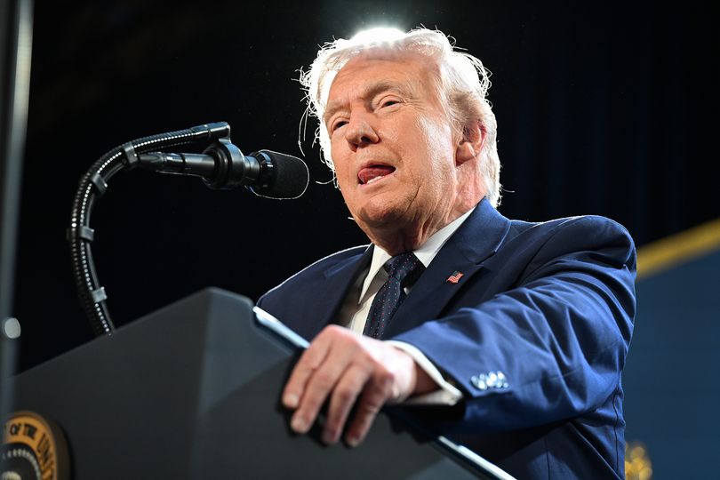 Trump's eight-word statement outlines Iran strategy amid fears of ...