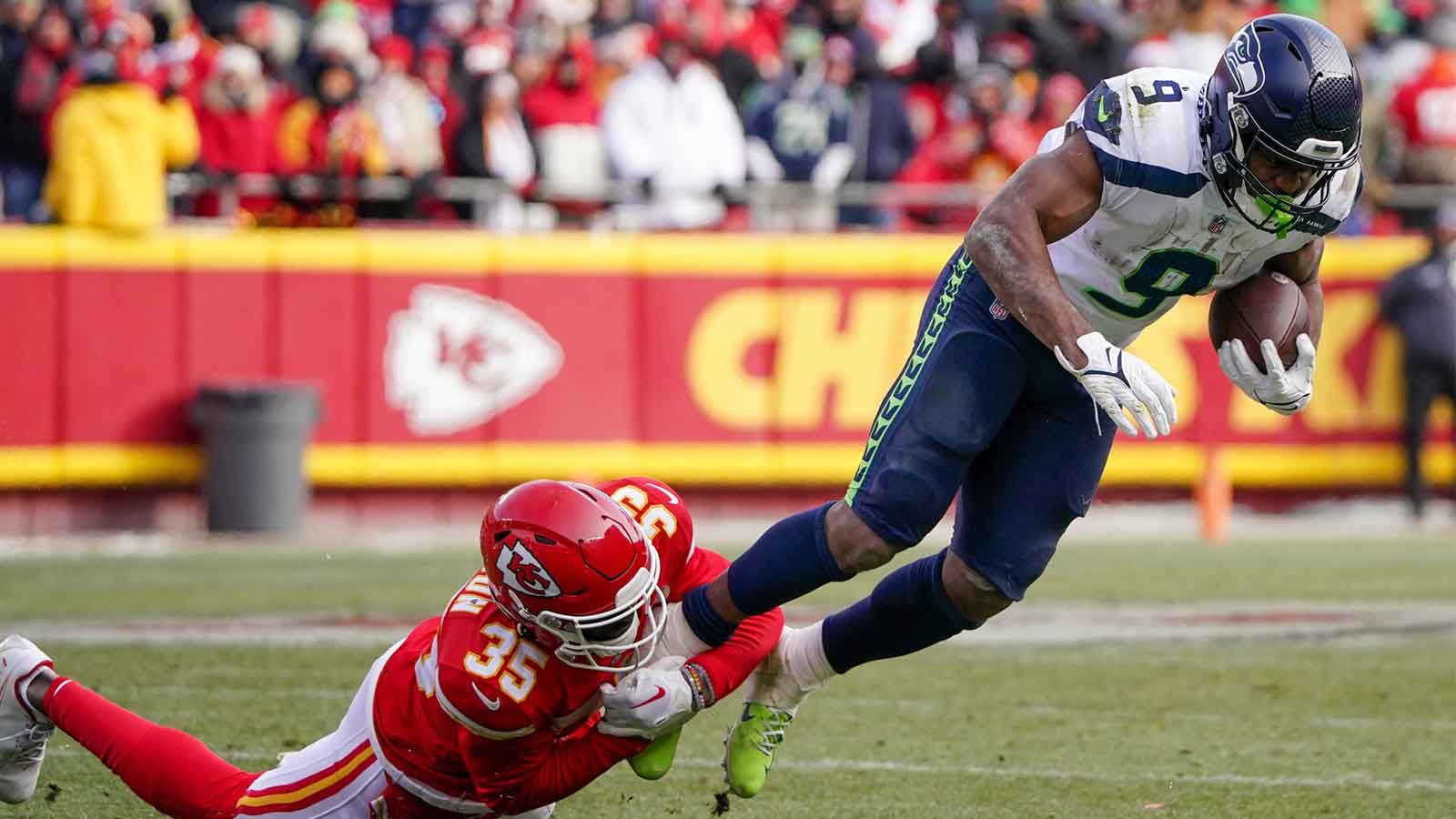 Kenneth Walker III had jersey swap graphic at ready right after Chiefs ...