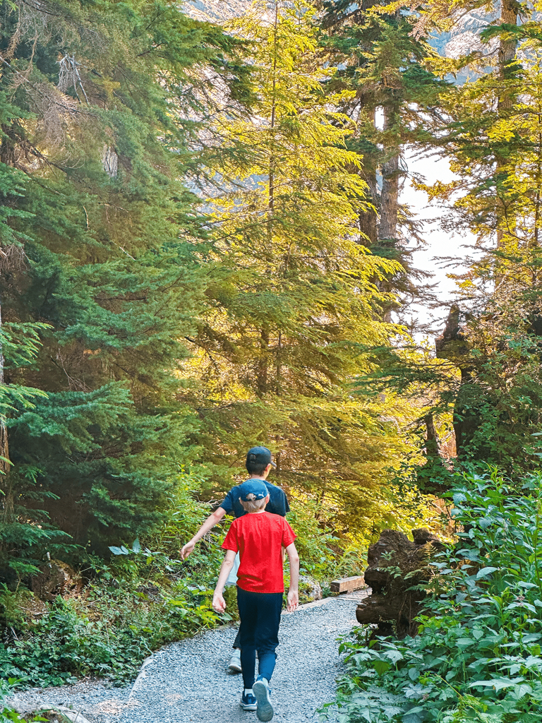 Big Four Ice Caves: Easy Washington hike with epic views