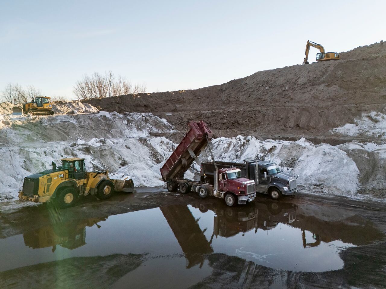 Toronto spent nearly $1M to remove snow from Don Valley Parkway ...