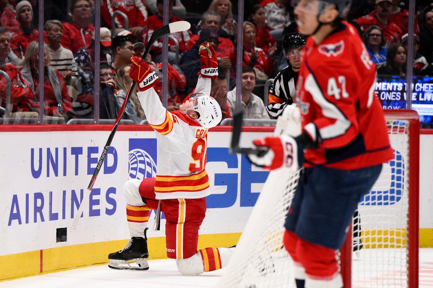 Capitals snap 3-game skid with a 7-3 win over the Flames