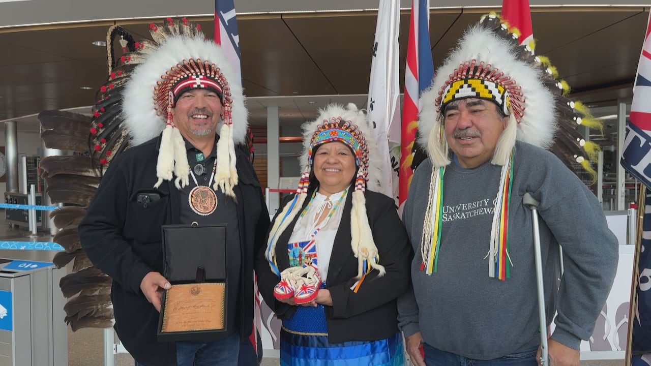 Treaty 6 chiefs heading to Buckingham Palace with baby moccasins and an ...